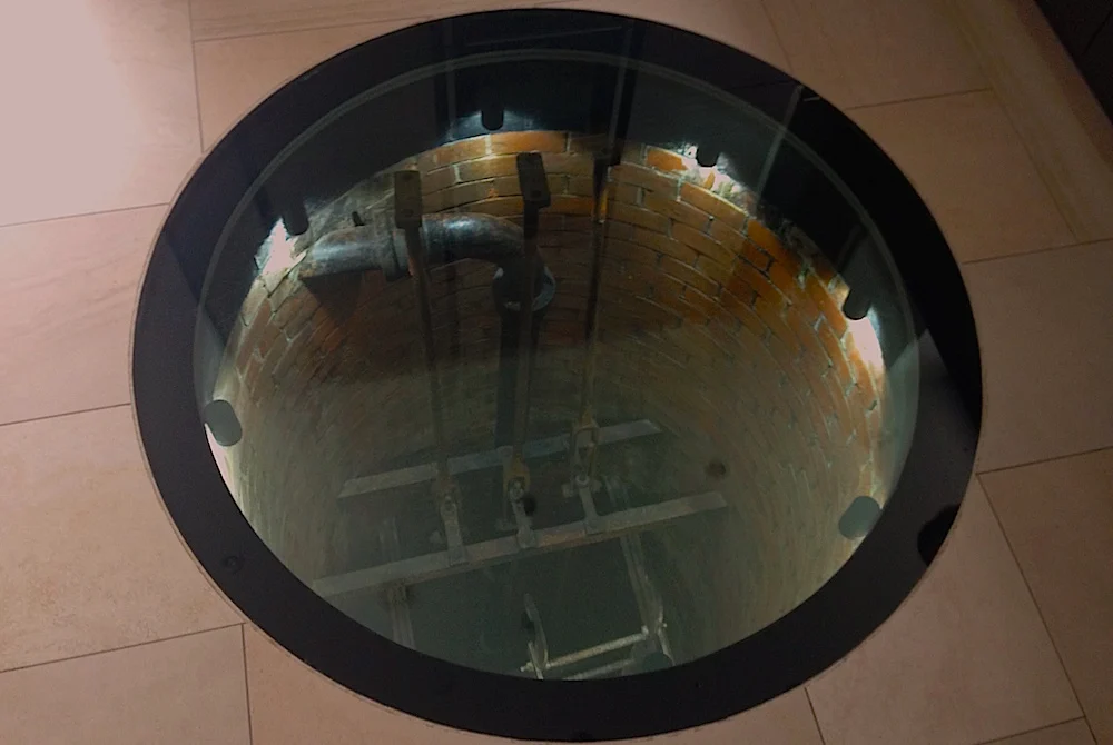 Grand Designs walk on glass well cover kitchen mill Yorkshire | Walk on ...