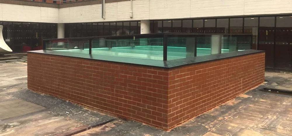 Oriel window Manchester University Glass box rooflight atrium | Walk on ...
